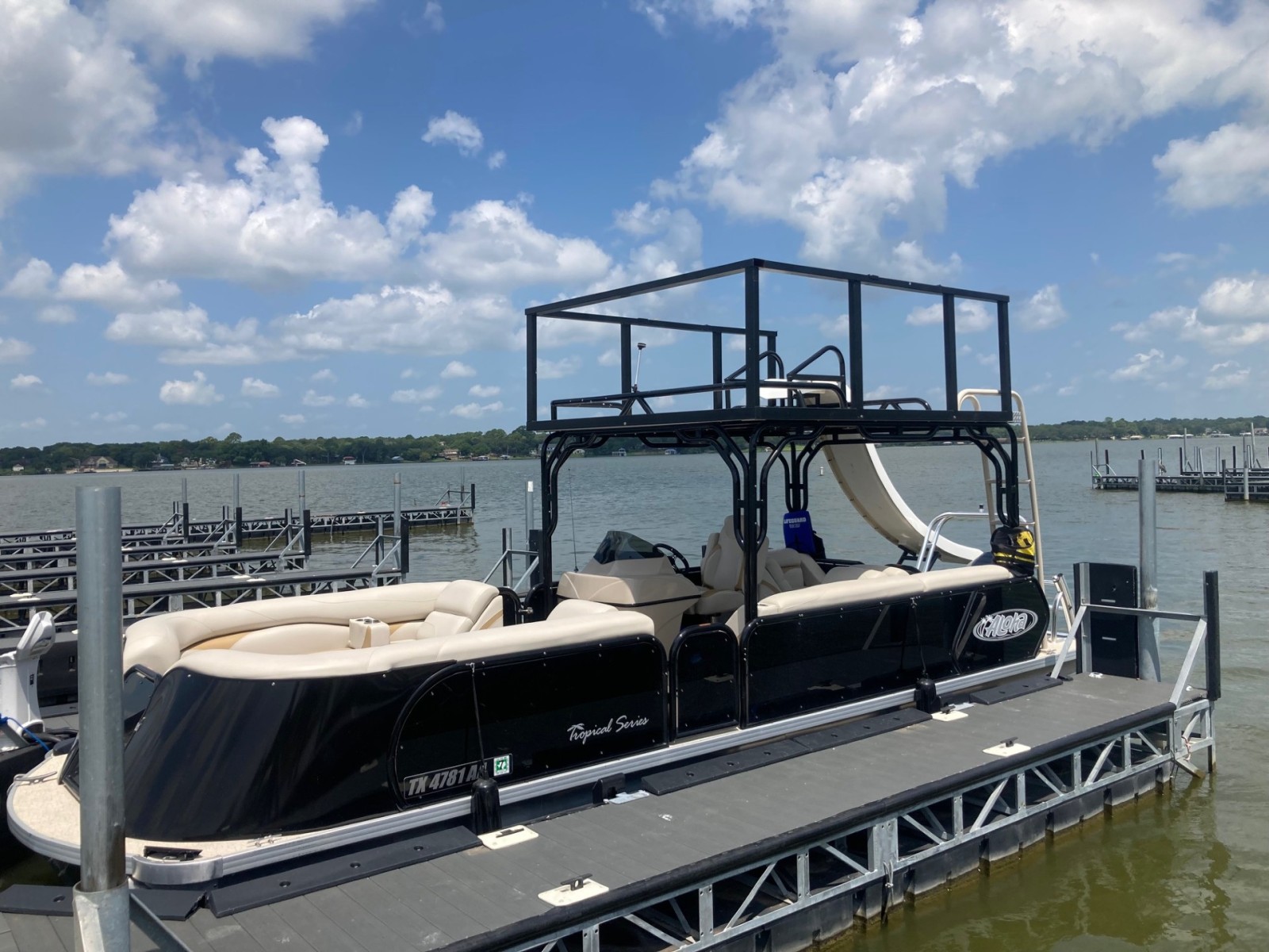 Pontoon & Tritoon Rentals offered by Eagle Mountain Lake Boat Rentals ...