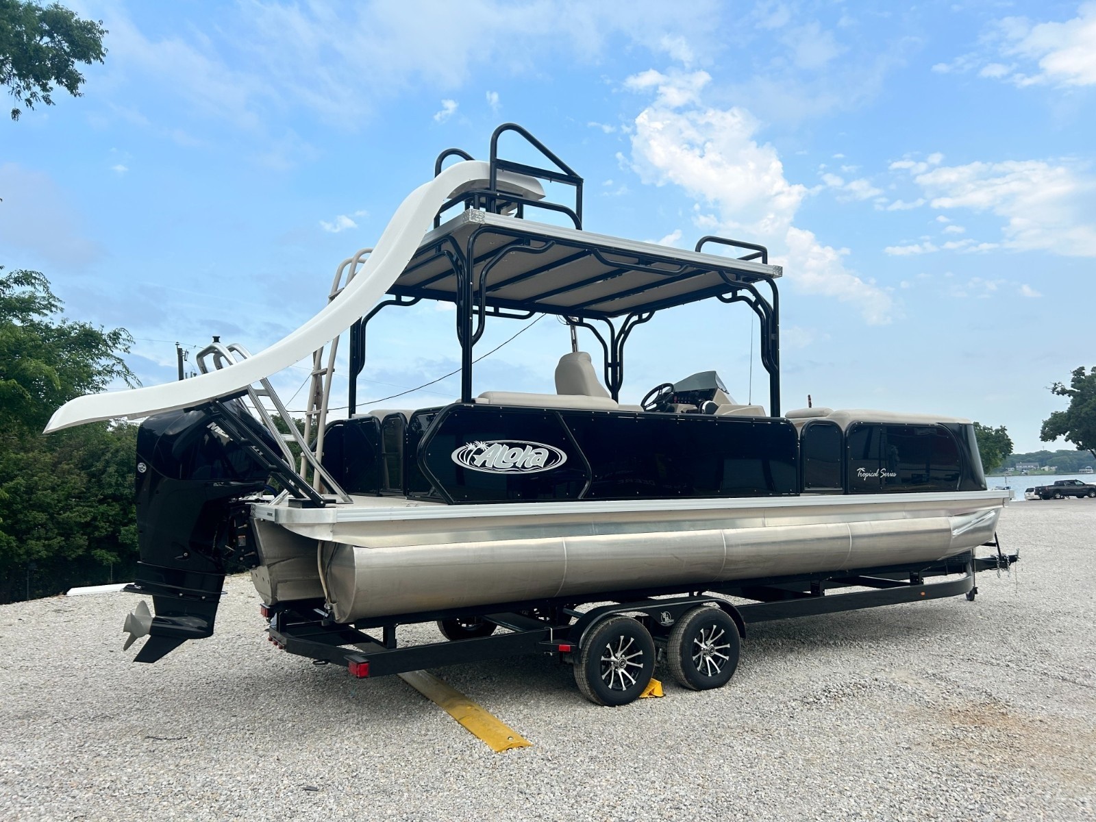 Pontoon & Tritoon Rentals offered by Eagle Mountain Lake Boat Rentals ...